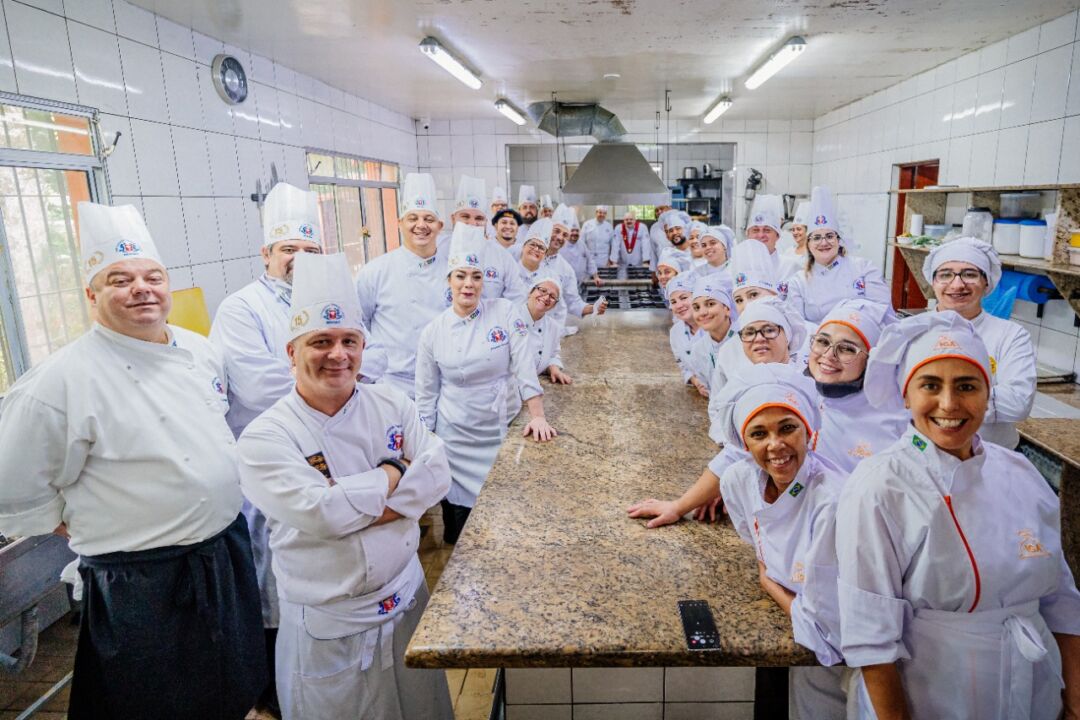 Encontro reunirá centenas de chefs do Brasil e da Itália nas montanhas ...